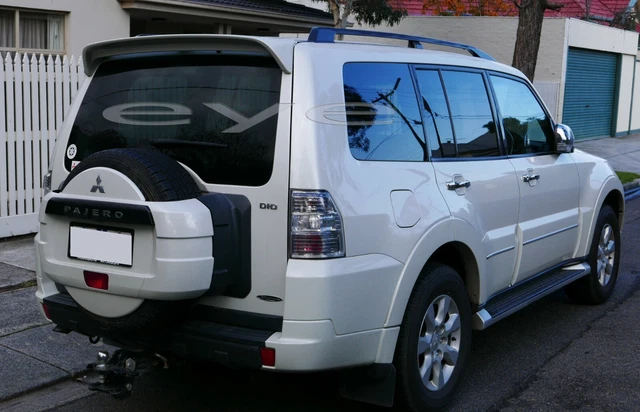 MITSUBISHI PAJERO / Shogun Rear View Roof Spoiler / Fin Spoiler £58.43 ...