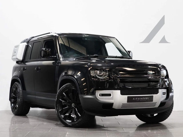 2022 LAND ROVER Defender 110 3.0 D250 MHEV SE Hard Top Auto 4WD MWB ...