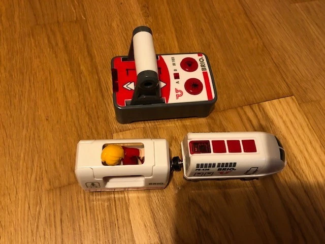 BRIO WORLD 33510 Battery Powered Remote Control Travel Train B Working ...