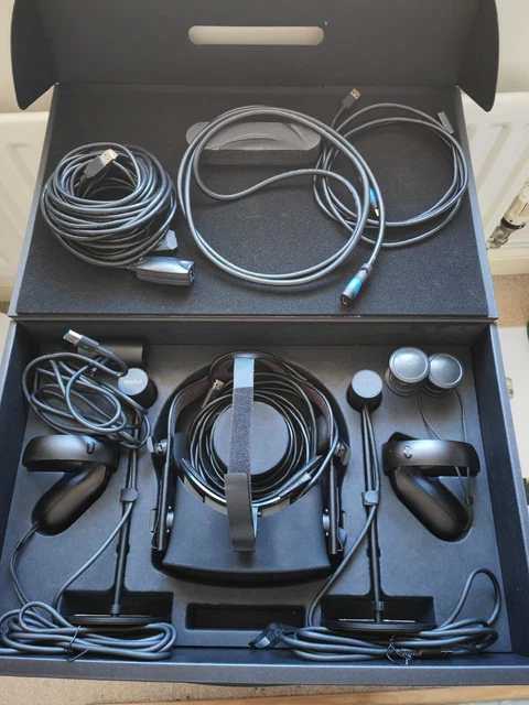 META OCULUS RIFT 301-00095-01 Touch Virtual Reality System With Extras ...