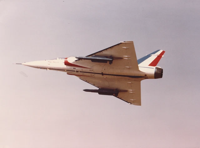 MIRAGE 2000 02 DASSAULT AVION DE CHASSE AVIATION AERONAUTIQUE 24 x 18 ...