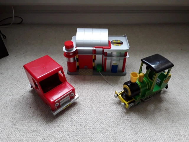 POSTMAN PAT TOYS Greendale Sorting Office, Train and van £12.99 ...