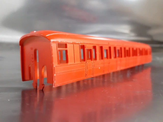 HORNBY 00 COACH Carriage Steam locomotive train body shell R435 Red £10 ...