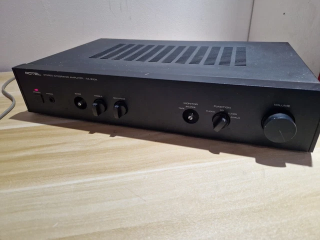 ROTEL RA-810A STEREO Integrated Amplifier with phono. £29.99 - PicClick UK