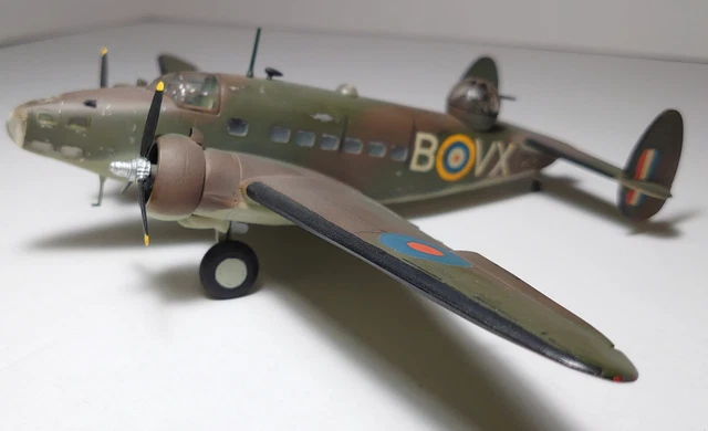 MAQUETTE PLASTIQUE AVION montée LOCKHEED HUDSON 1/72 EUR 49,00 ...