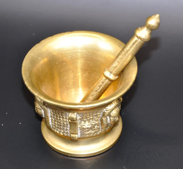 MORTIER ET PILON en bronze massif à décors de visages EUR 40,00 ...