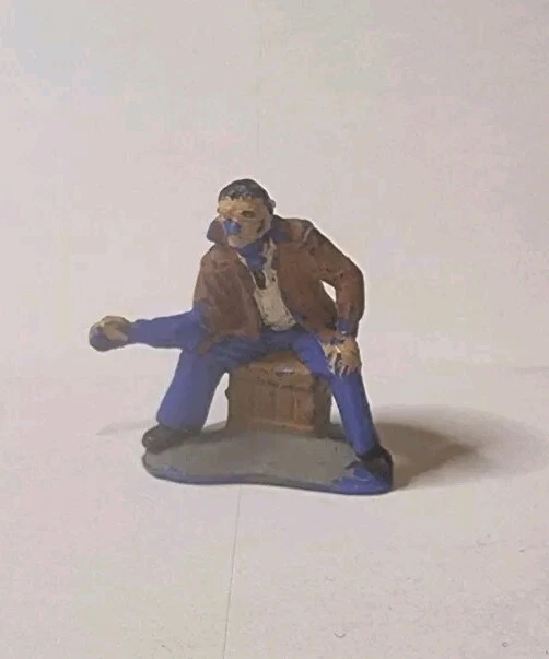 SPOT ON TRI-ANG rare seated road worker figure from pack of 3 £7.99 ...