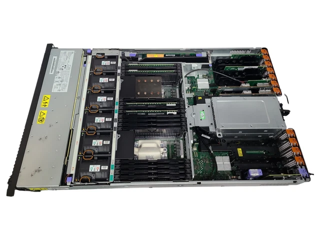 IBM POWER8 |S822 8284-22A serveur 12 baies | 1 x processeur 00UM260 ...
