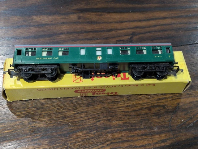 TRIANG TT T134 S.r. Restaurant Car, Later Style Roundel + Red Line And ...