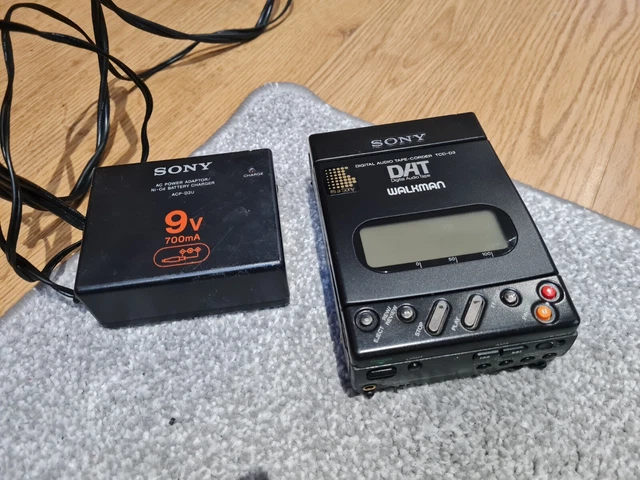SONY TCD-D3 PORTABLE DAT Recorder Walkman Serviced with Power Supply No ...