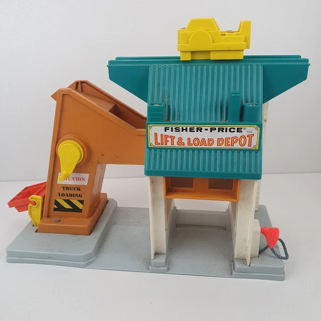 FISHER PRICE LITTLE people lift and load depot 942 toy playset set 1977 ...