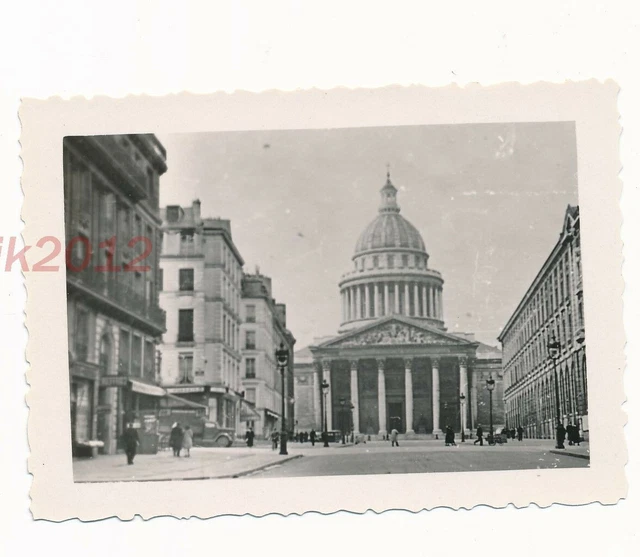 FOTO, FUNKER DER N.E.A.33, Paris-Ausflug, das Panthéon, 1941 5026-653 ...