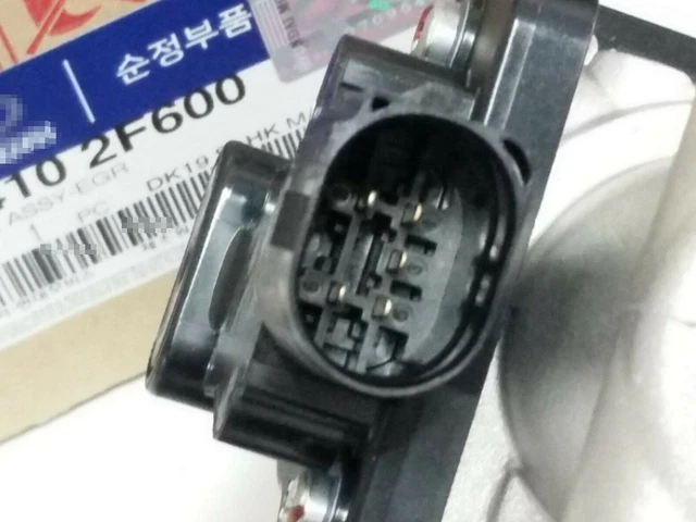 VANNE EGR D'ORIGINE 284102F600 avec 2 joints pour Hyundai Santa Fe 2015 ...