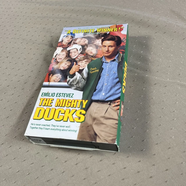 EMILIO ESTEVEZ DISNEY’S the mighty ducks D2 VHS tape Great movie! EUR 3 ...