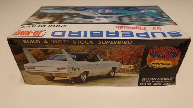 JO-HAN 1970 PLYMOUTH Superbird - Started - 1/25 Scale Model Kit ...