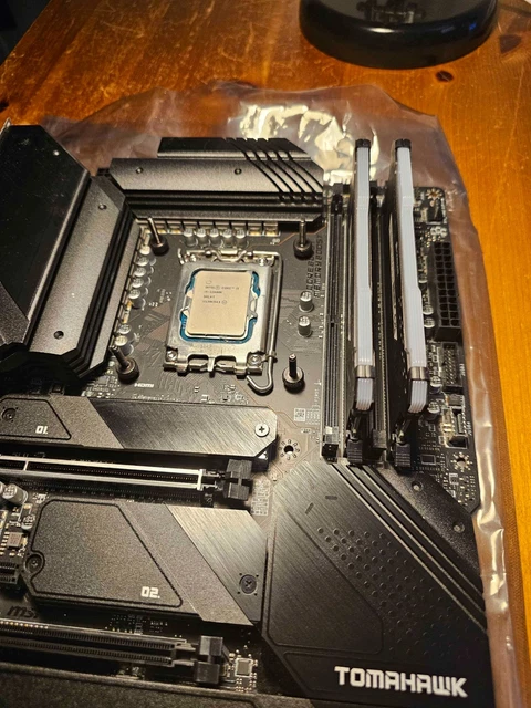 TOMAHAWK BZ90 - I5 12600k - Corsair 32Gb 3600 (2x 16 Ram Kit) Bundle £ ...