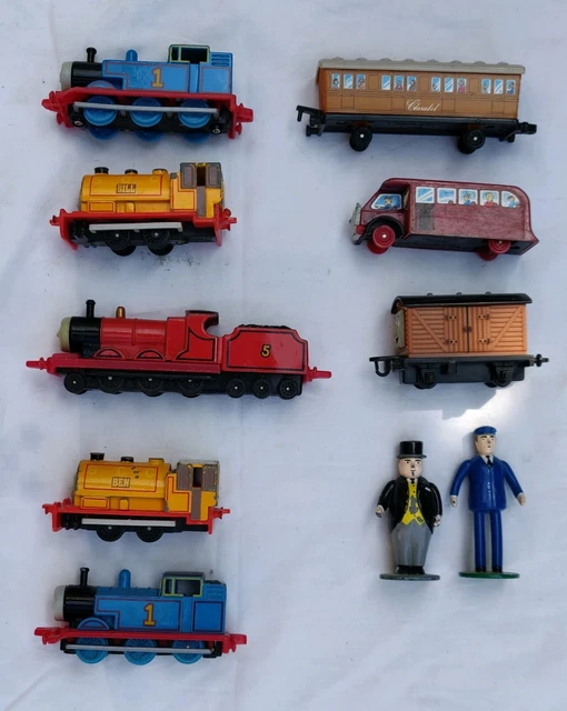 THOMAS THE TANK Engine figures, engines, bus and carriages. £8.00 ...