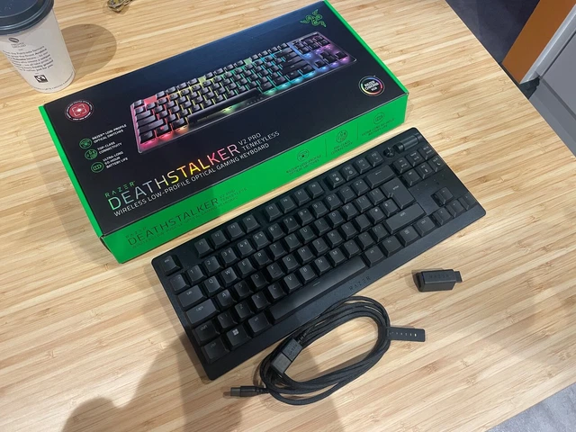RAZER DEATHSTALKER V2 Pro Tenkeyless Wireless Gaming Keyboard - UK ...