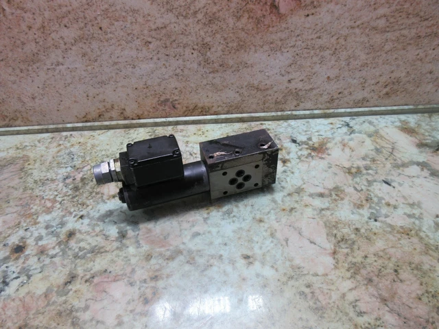 NIPPON NGK SOLENOID Valve Mv2-2C-A1-T Mfg 5 B Hitachi Seiki Hc400-40 ...