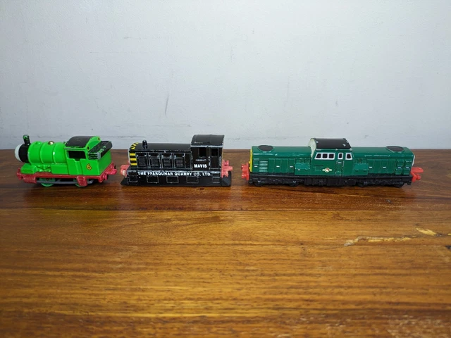 VINTAGE ERTL THOMAS & Friends Derek Percy + Mavis Diesel Train Engines ...