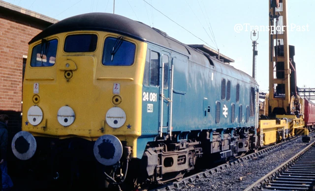 BRITISH RAILWAYS CLASS 24 - 24 081 - 35mm Photographic Slide c/w ...