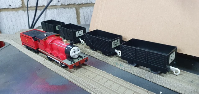 TOMY TRACKMASTER James & The Troublesome Trucks Train Pack Thomas ...