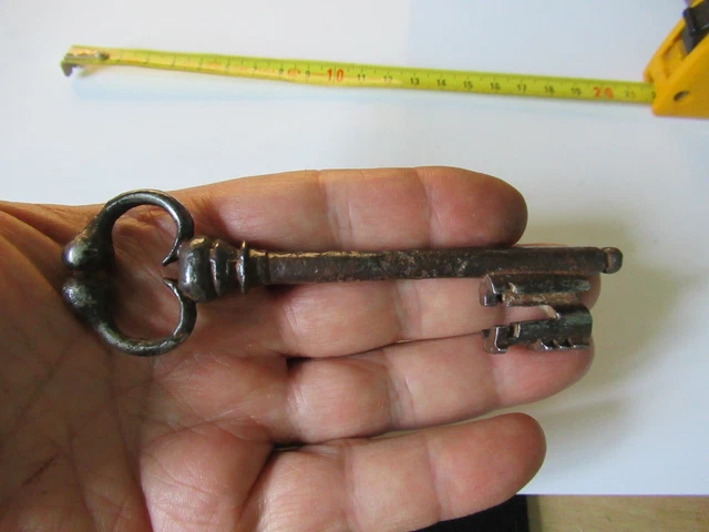 ANCIEN CLE CLEF Antique Old Key Alter Schlüssel Vecchia Chiave Llave ...