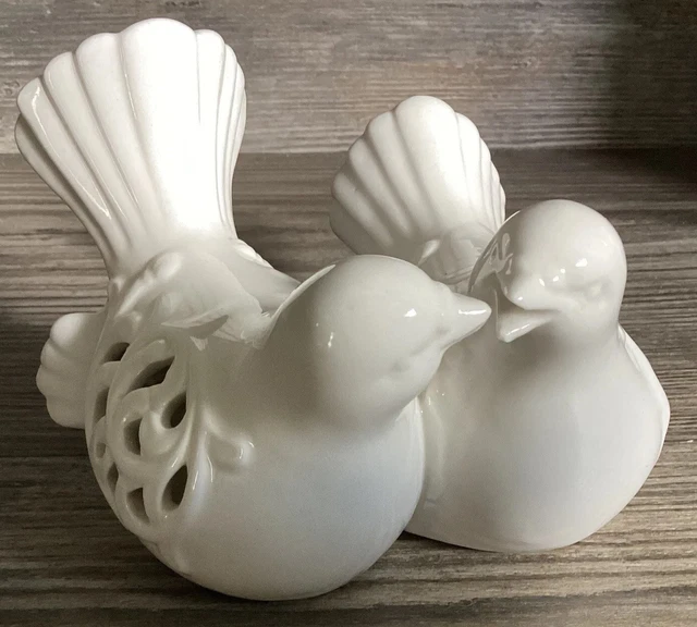 KISSING WHITE DOVE Love Birds Reticulated Lattice Wings Porcelain ...