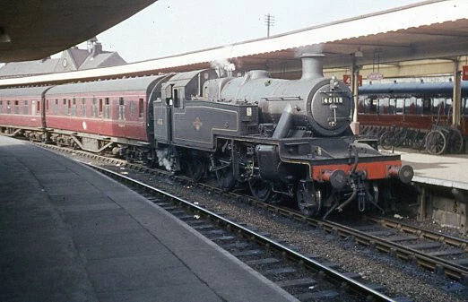ORIGINAL COLOUR SLIDE of 40118 LMR steam loco £5.99 - PicClick UK