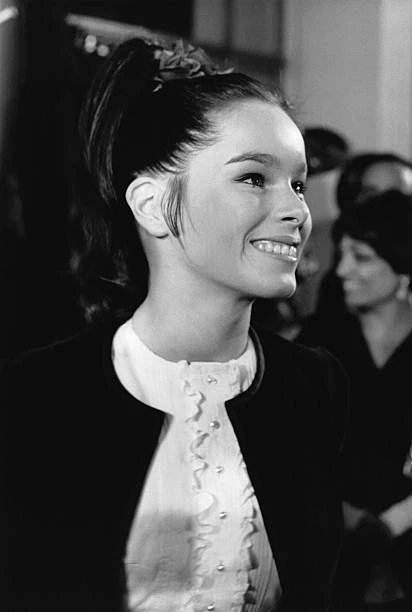PORTRAIT OF ACTRESS Geraldine Chaplin circa 1960 in France OLD PHOTO ...