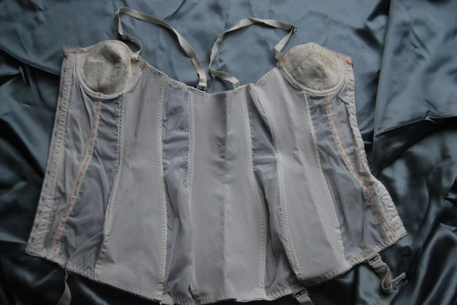 VINTAGE PERLON NYLON Spitztüten ? Mieder Body Korsett Strumpfhalter RAR ...