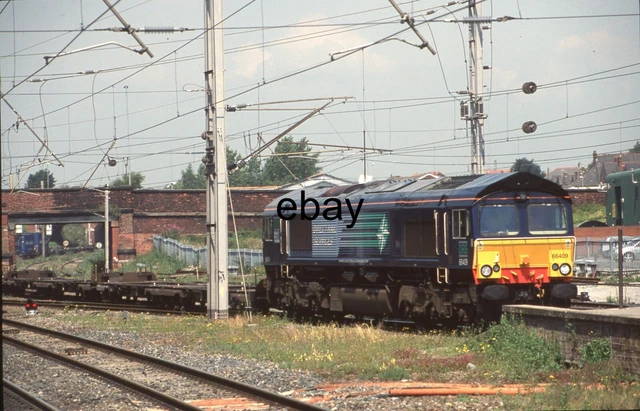 35MM RAILWAY SLIDE- DRS Class 66. 66409 @ Warrington £2.99 - PicClick UK