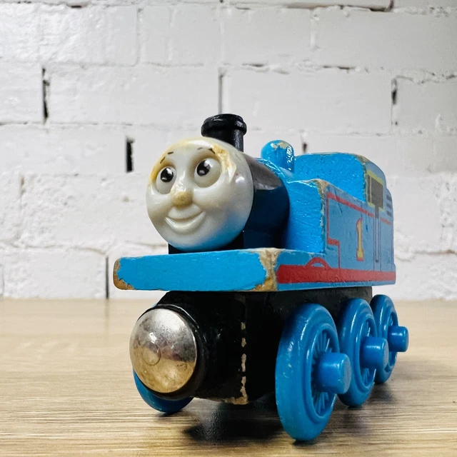 THOMAS 1999 - Thomas the Tank Engine & Friends Wooden Railway Trains $9 ...