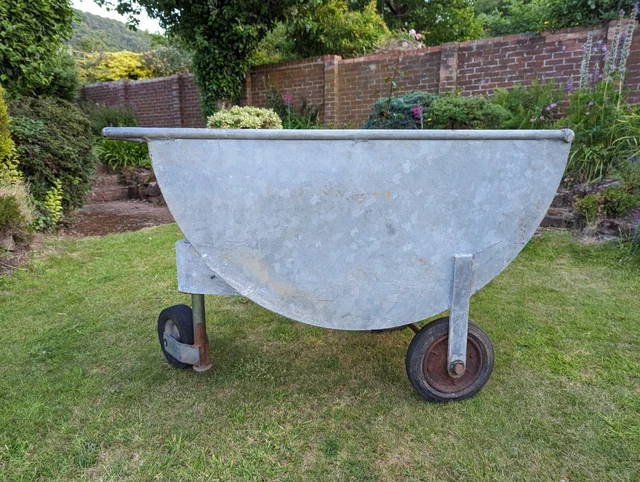 VINTAGE GALVANISED FEED Trough/Cart~Barrow~Garden Planter~Water Butt~On ...