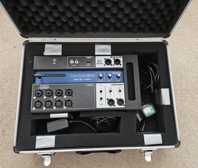 SOUNDCRAFT UI12 12-CHANNEL Remote-Controlled Digital Mixer - Black ...