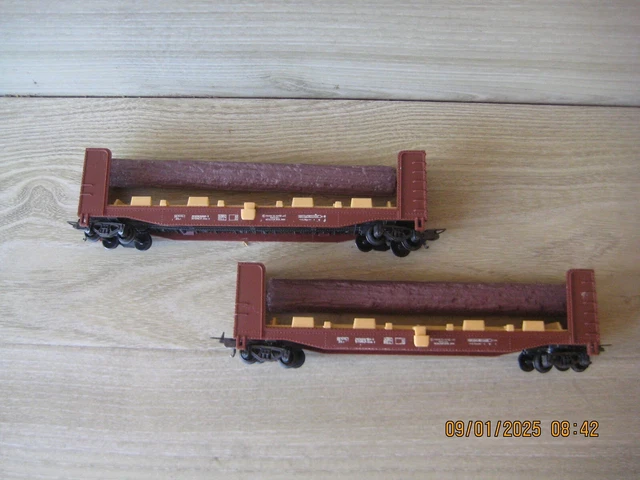LIMA MODEL RAILWAYS HO Scale 2 SIDE TIPPING WAGONS with LOG LOAD From ...