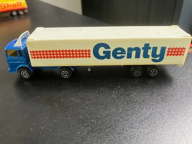 CAMION RENAULT SAVIEM et remorque Genty Majorette, cod -, échelle 1/100 ...