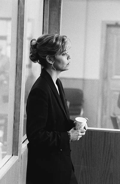 LA LAW WITH Susan Dey as Grace Van Owen - 1992 TV Photo 3 EUR 6,25 ...