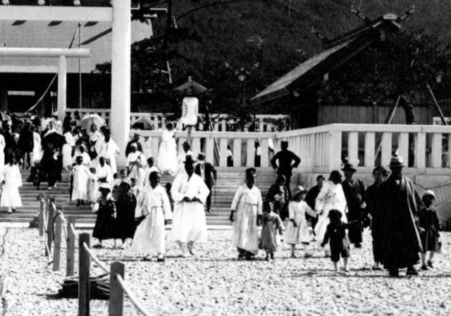 VINTAGE RPPC SEOUL Korea Shrine Of 1000 Steps People BW Verlox $99.99 ...