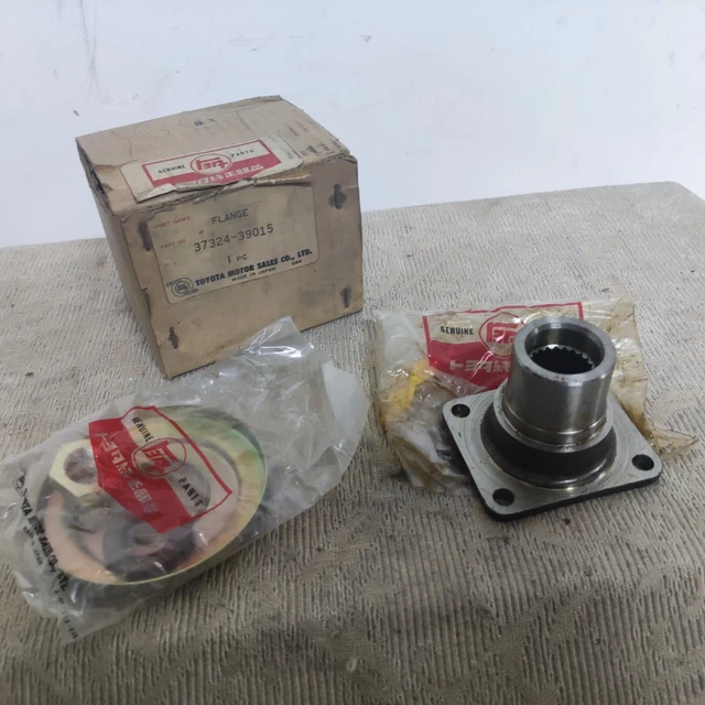 NOS GENUINE TOYOTA トヨタ Universal Joint Flange Crown Ms55 - 07/1969 ...
