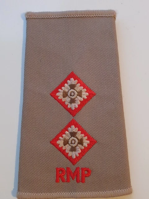 RMP RANK SLIDE Royal Military Police Lieutenant Epaulette Desert Pip ...