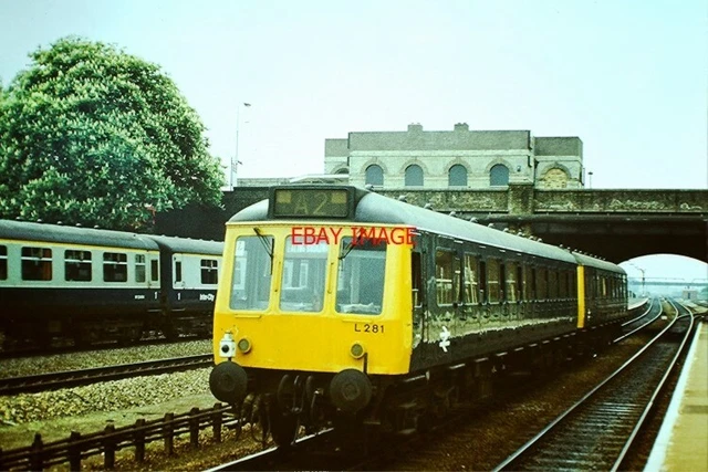 PHOTO 2-CAR Dmu Set Approaching West Ealing Made Up Of Class 121 ...