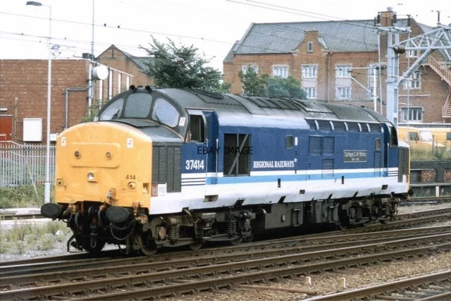 PHOTO CLASS 37 37414 Regional Railway Livery At Crewe 1993 EUR 3,28 ...