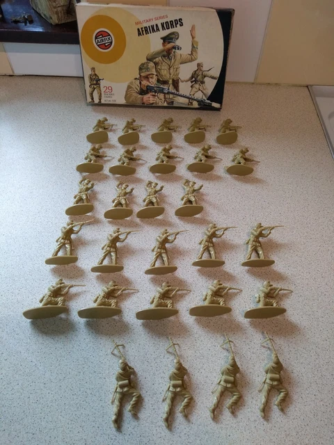AIRFIX 1/32 SCALE Ww2 German Afrika Korps Target Box 1973 28 Figures £ ...