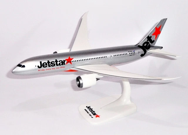 JETSTAR AIRWAYS SCALE 1-200 model Boeing B787-800 VH-VKA Airplane ...