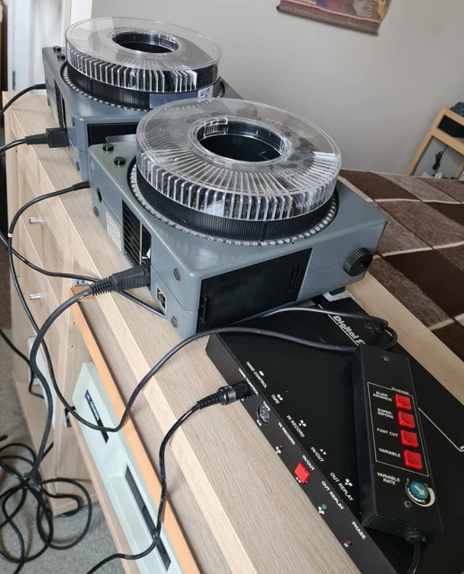 IMATRONIC TWIN DISSOLVE system with Kodak Carousel S-AV2000 projectors ...