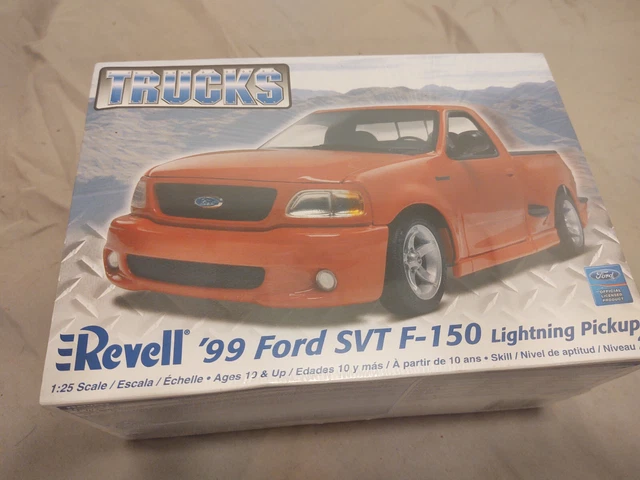 REVELL '99 FORD SVT F-150 Lightning Model Kit -Skill Level 2~ 85-7201 ...