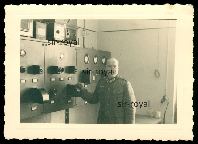 WEHRMACHT SOLDAT BEDIENT Elektrische Anlage - Elektronik - WK2 Foto ...