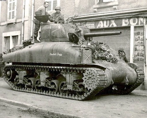 WW2 PHOTO M4 Sherman Tank US Army France 1944 WWII World War Two £6.08 ...