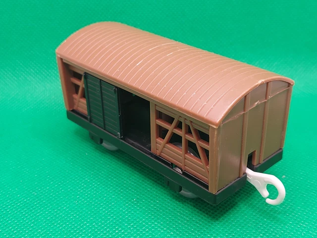 THOMAS THE TANK Engine Tomy/Trackmaster "Cattle Truck" Gc $8.00 ...